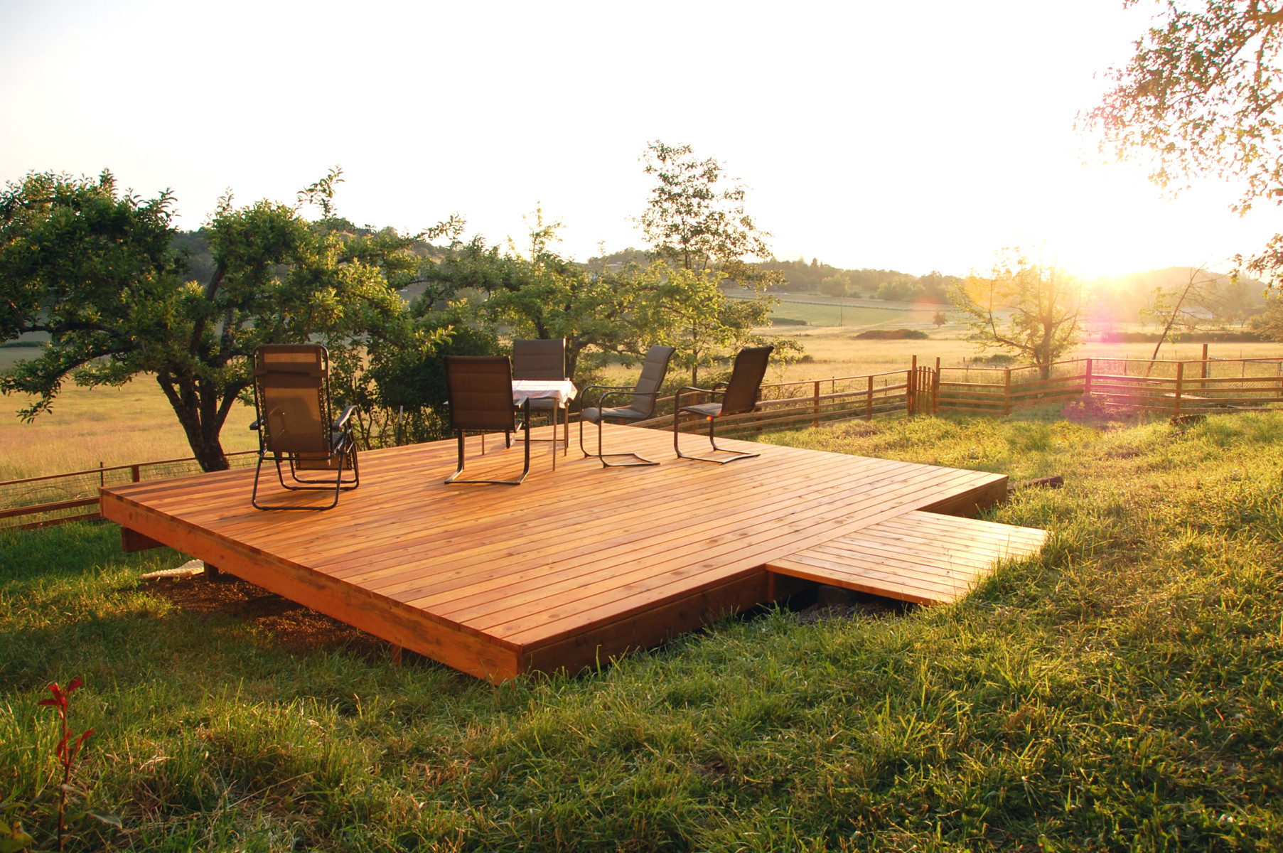 Finishing Options for Your Cedar Deck - Real Cedar | Real Cedar
